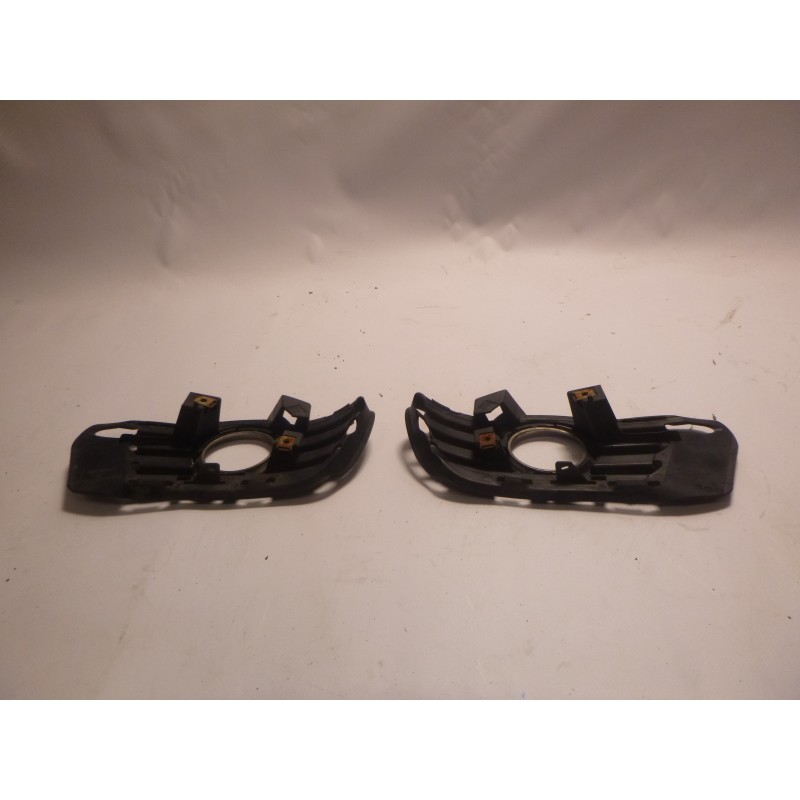 KRATKA ATRAPA ZDERZAKA PRZÓD W204 A2048850123