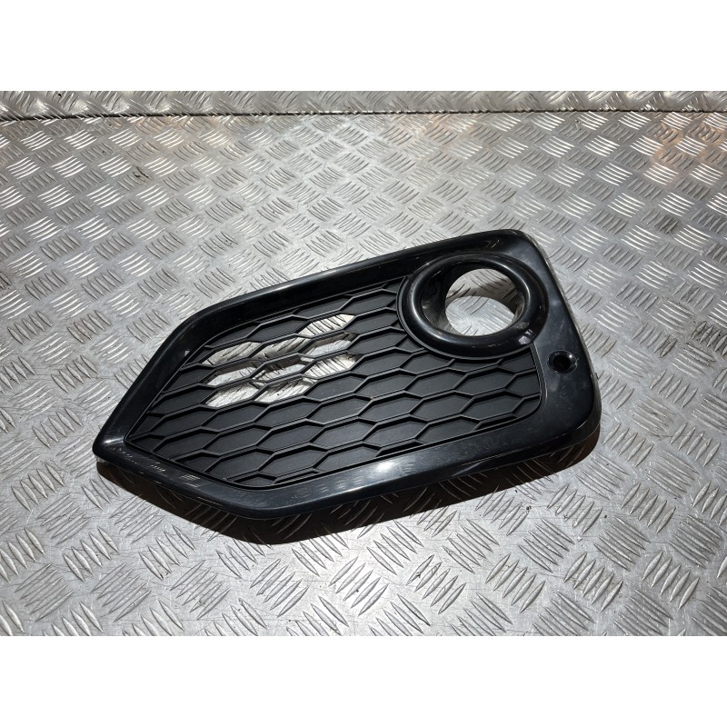 KRATKA ZDERZAKA RAMKA HALOGENU PRAWA HONDA CIVIC X 17- 71103-TGG-A2