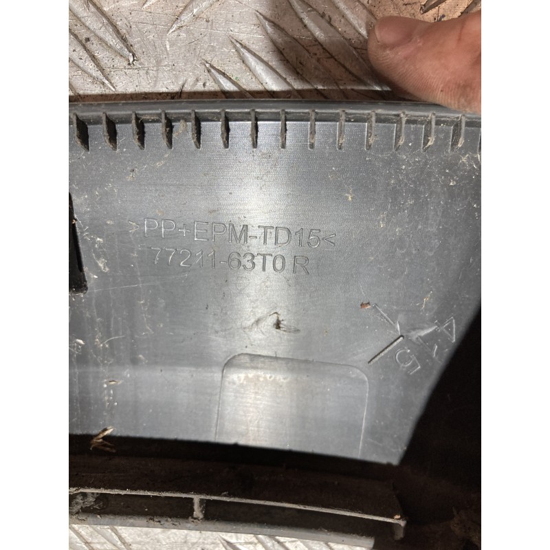 LISTWA BŁOTNIKA PRAWY PRZÓD SUZUKI SX4 S-CROSS II 21-