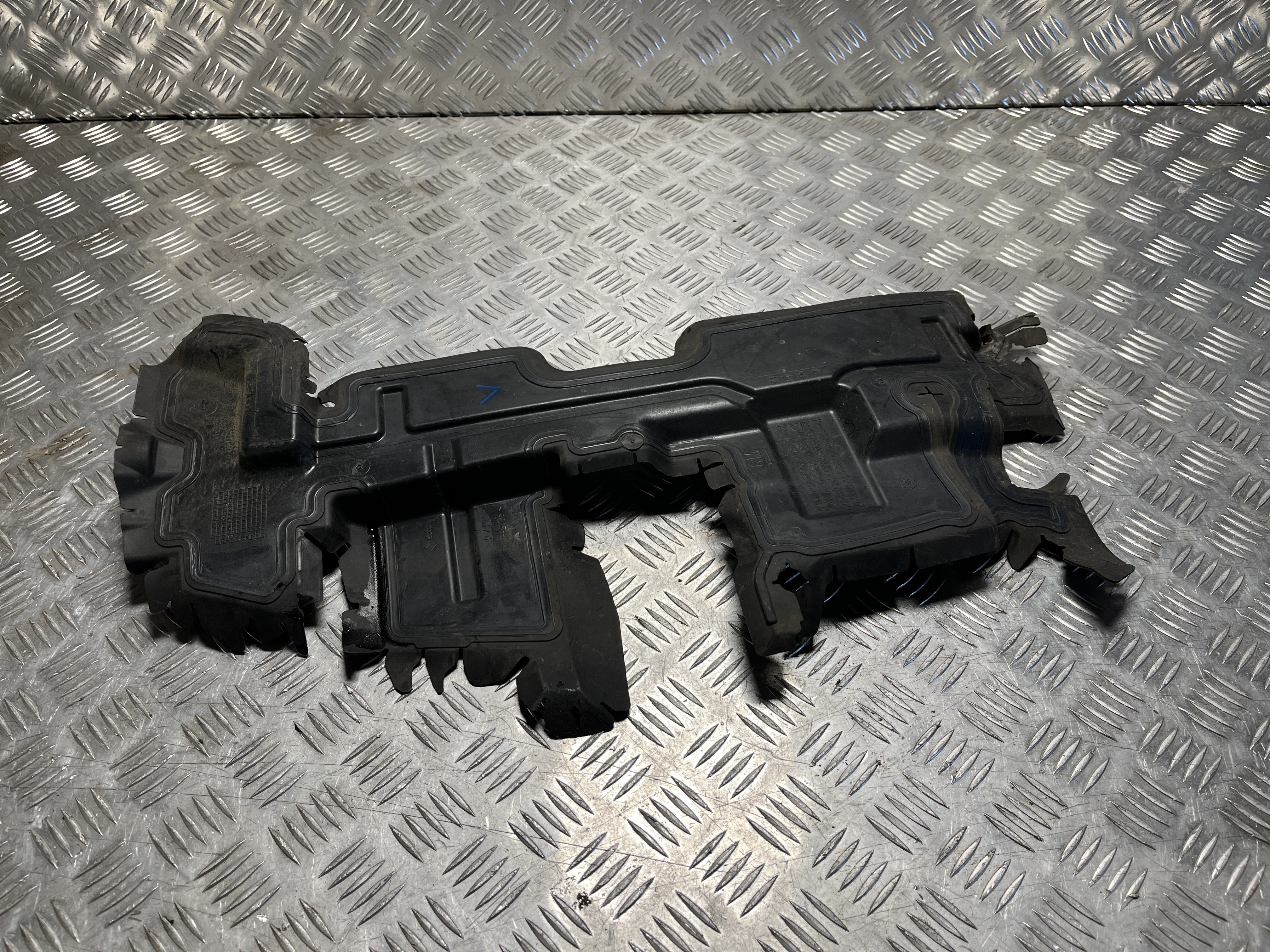 KIEROWNICA POWIETRZA LEWA OPEL GRANDLAND X 17- 1.2 THP YP00015280