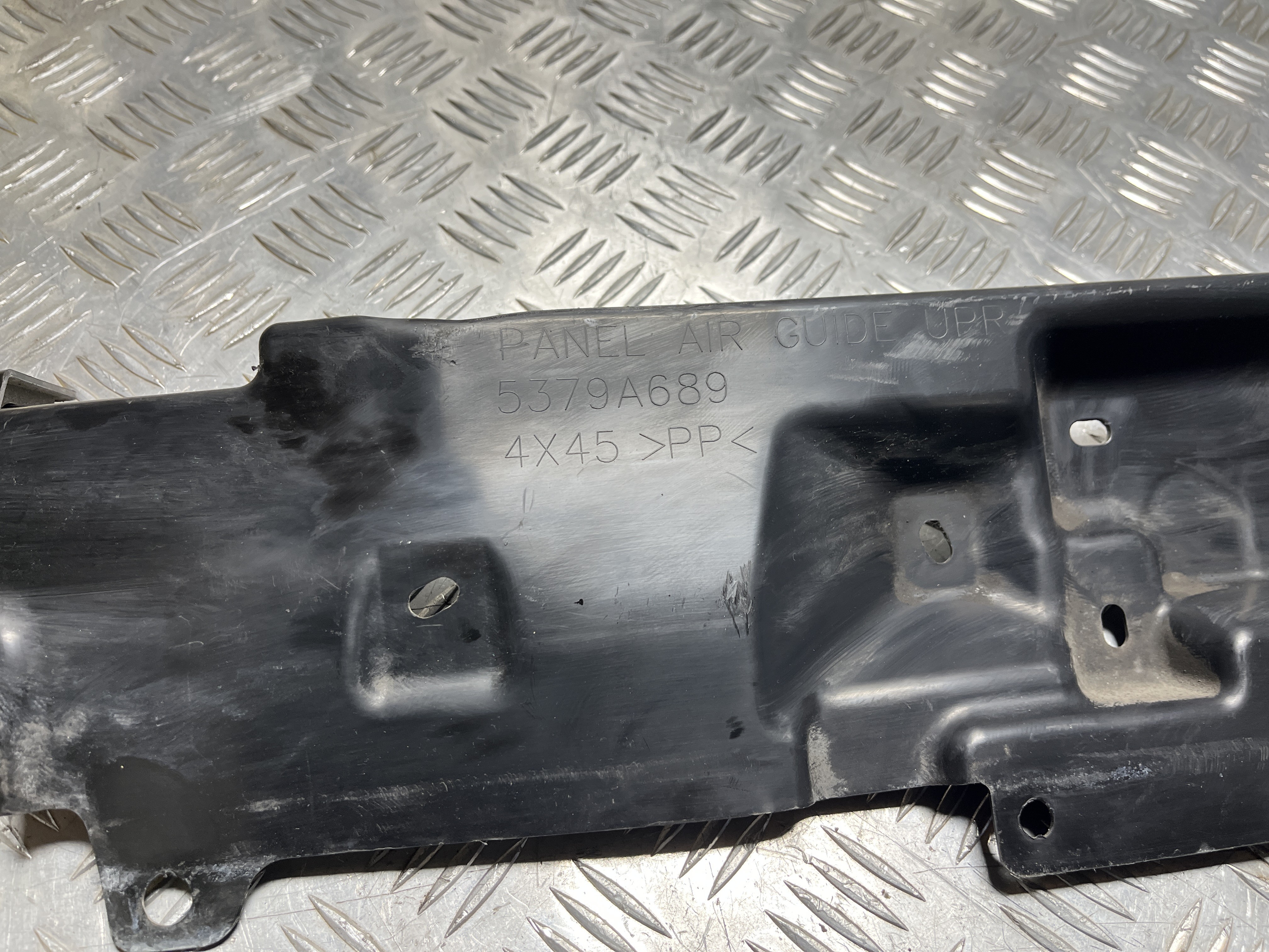 KIEROWNICA POWIETRZA MITSUBISHI ECLIPSE CROSS 17- 5379A689