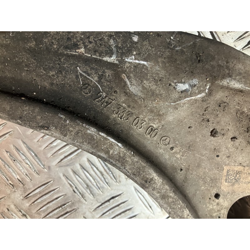 WAHACZ LEWY PRZÓD MERCEDES CLA W118 1.3 CGI