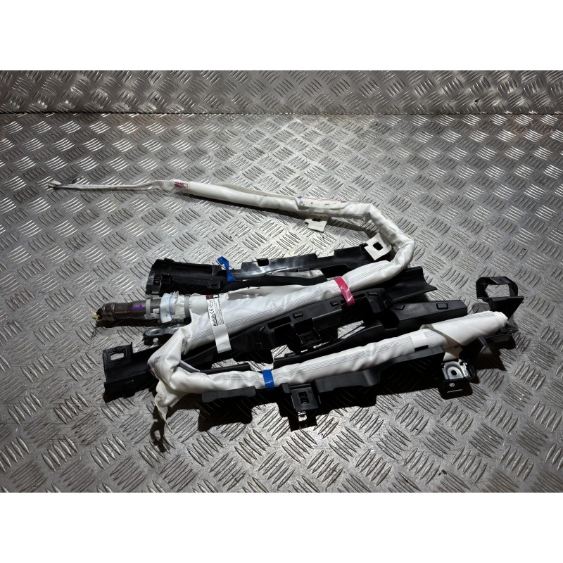 KURTYNA LEWA ORYGINAŁ DEMONTAŻ TOYOTA YARIS CROSS 21-