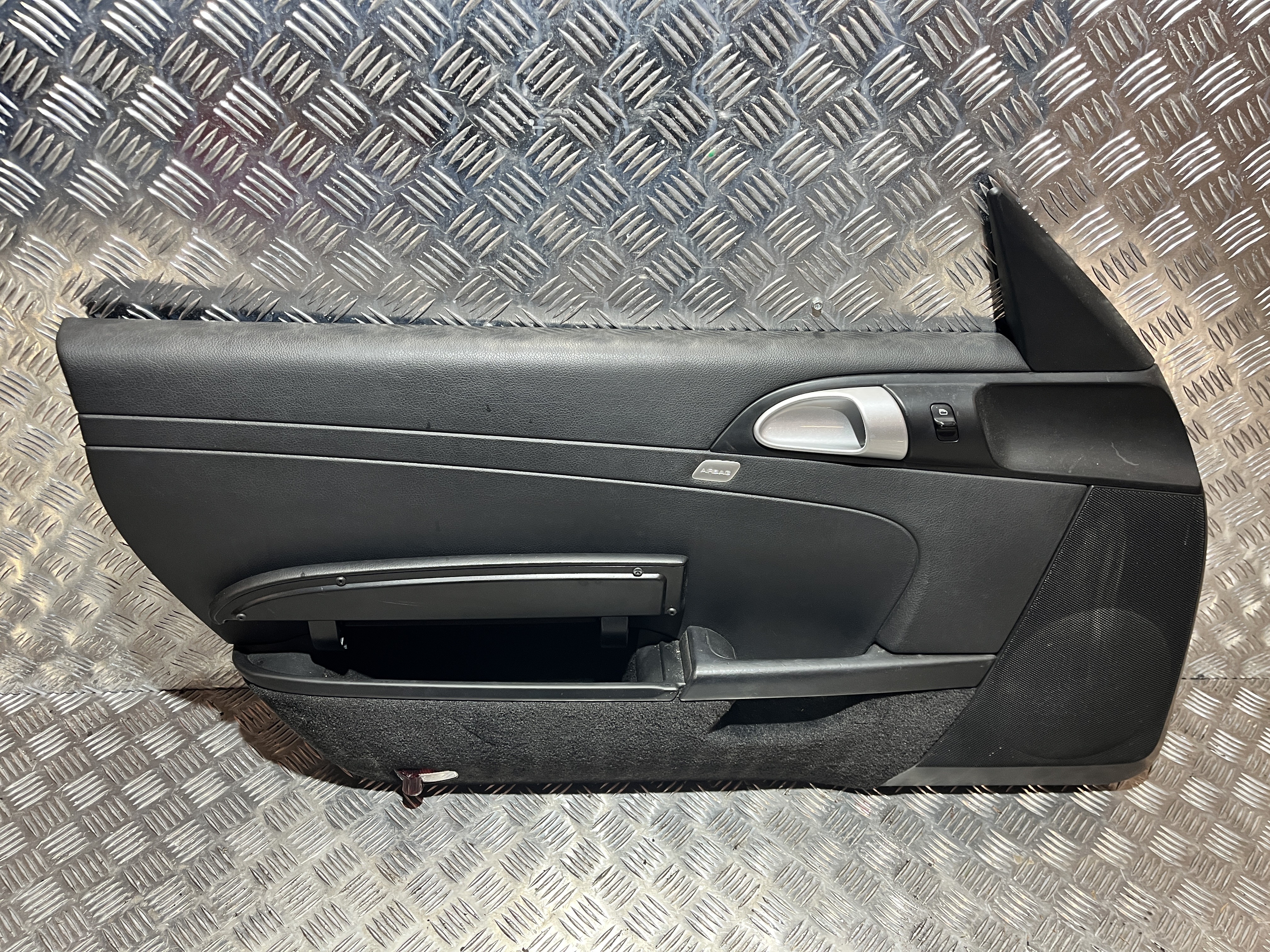 BOCZEK DRZWI PRZÓD LEWY PORSCHE CAYMAN 987C 05- UK