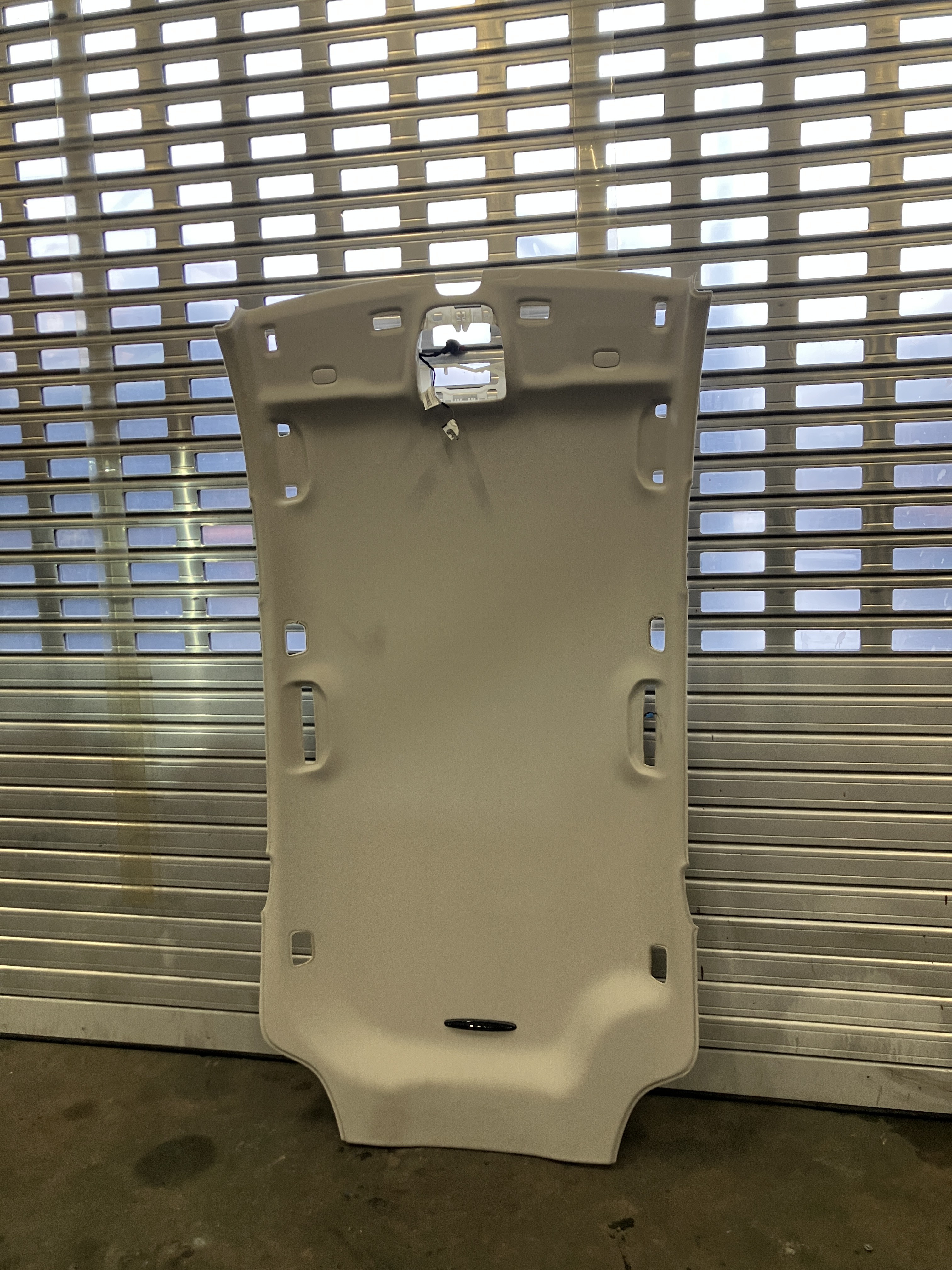 PODSUFITKA SUFIT MERCEDES C KLASA W205 KOMBI JASNA