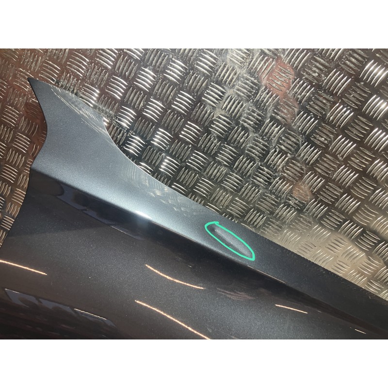 BŁOTNIK PRAWY PRZÓD MERCEDES C KLASA W205 LAKIER 755