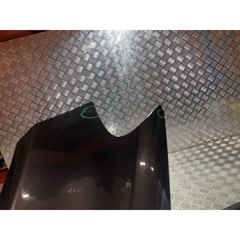 BŁOTNIK LEWY PRZÓD MERCEDES C KLASA W205 LAKIER 755