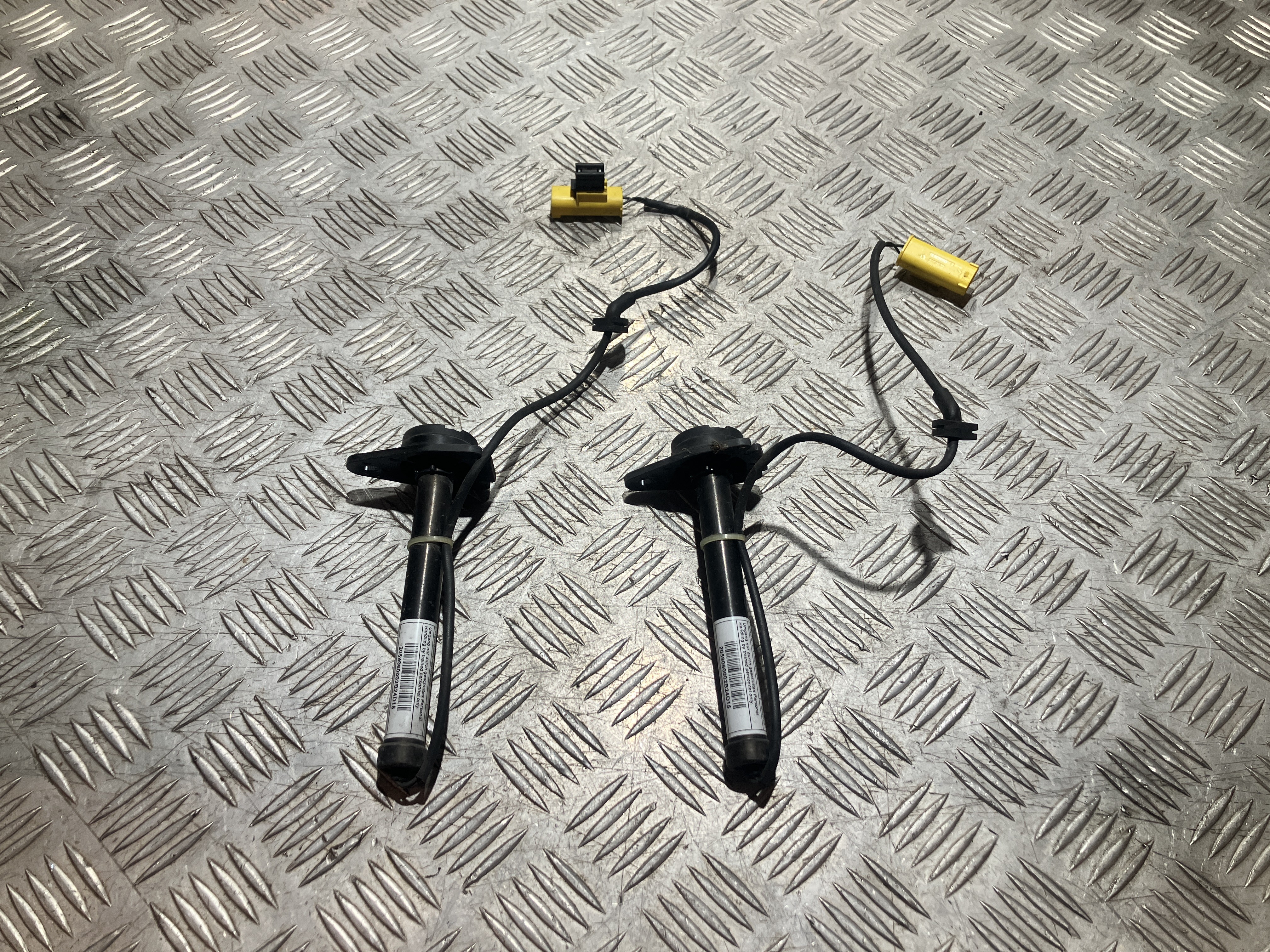 NABÓJ PIROTECHNICZNE MASKI KOMPLET MERCEDES C KLASA W205