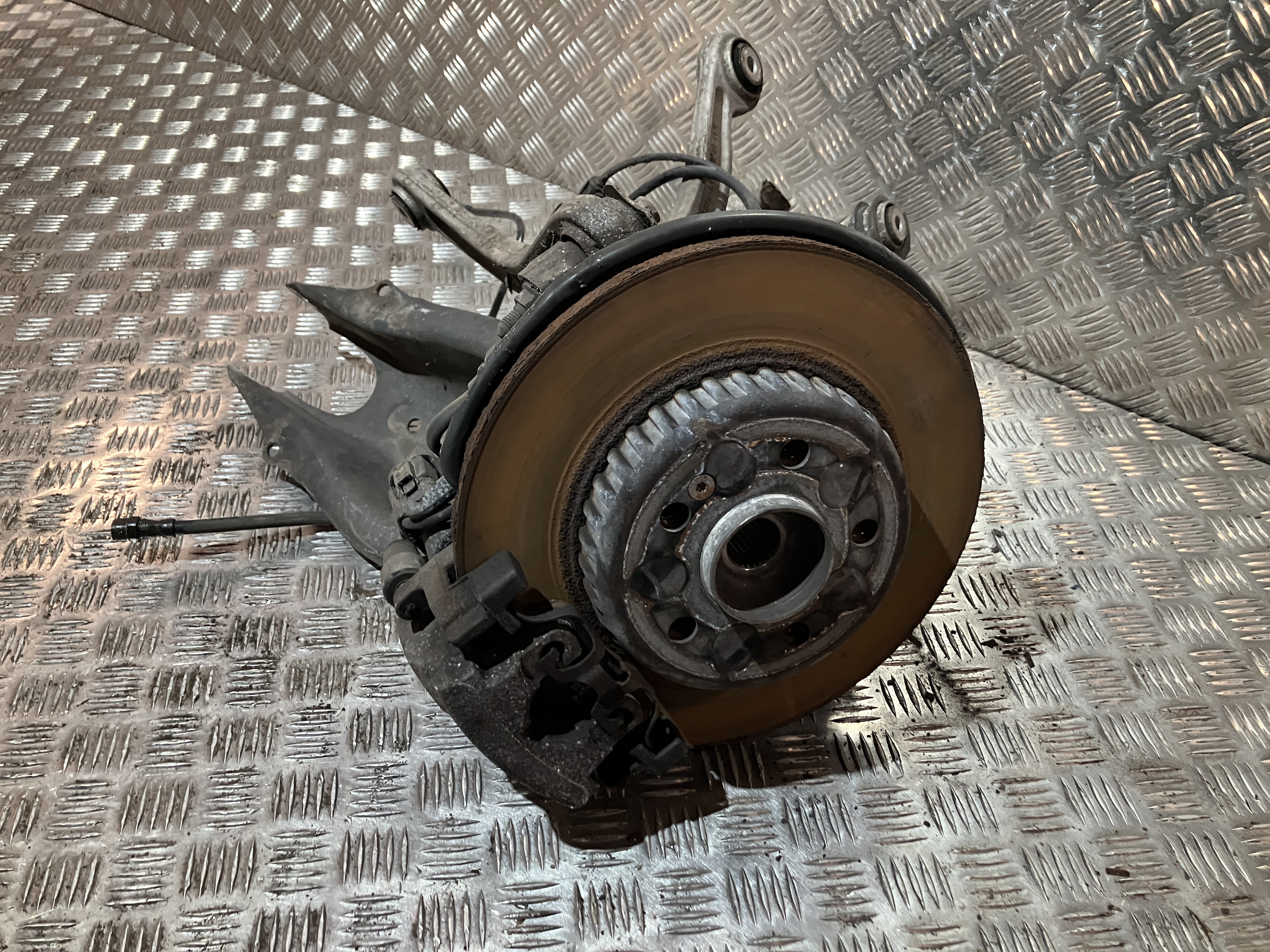 ZWROTNICA PRAWY TYŁ WAHACZE MERCEDES C KLASA W205 2.2 CDI